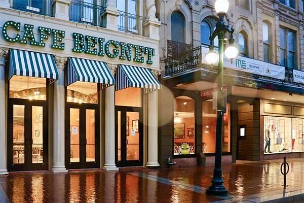 Cafe Beignet Canal St. | Cafe Beignet